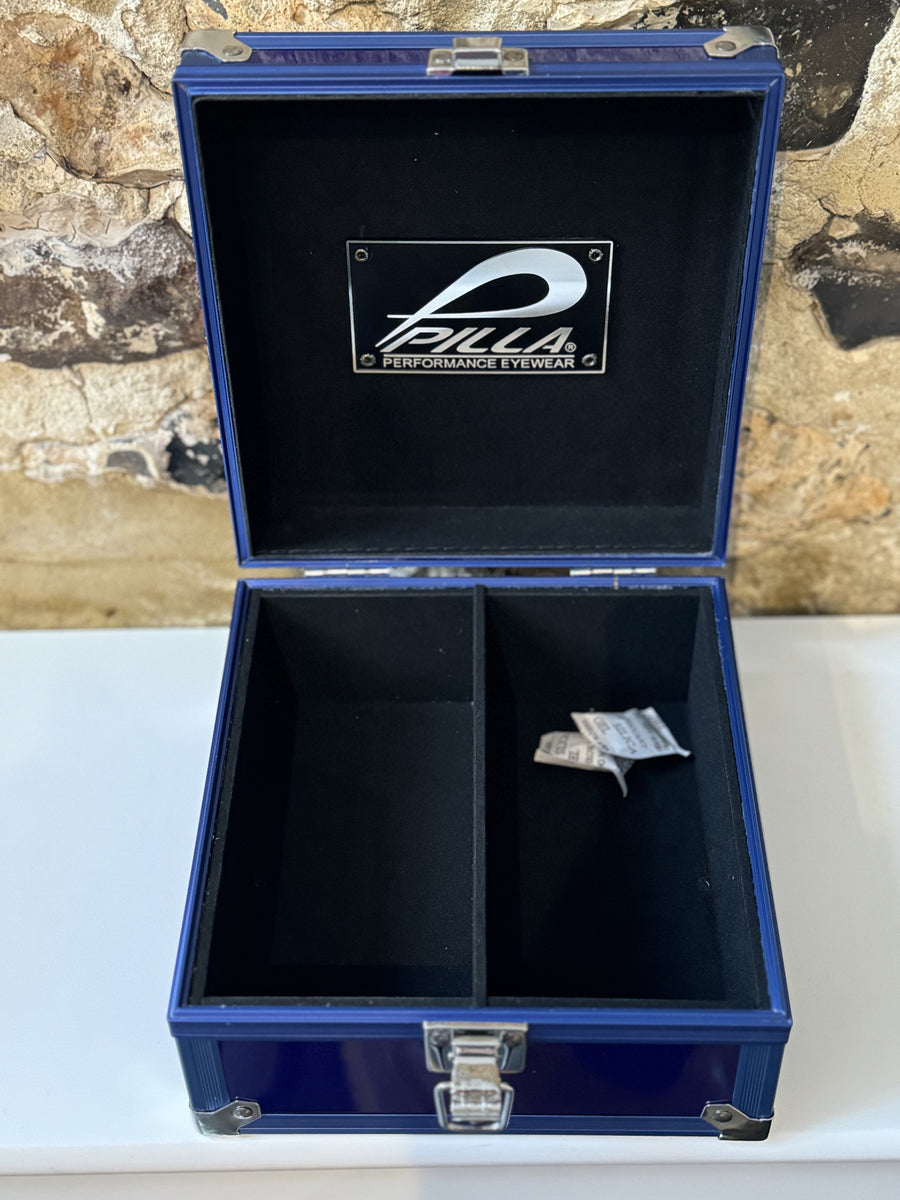 Pilla Premium Aluminium Case Blue Medium Two Compartment – Starkey Outdoor